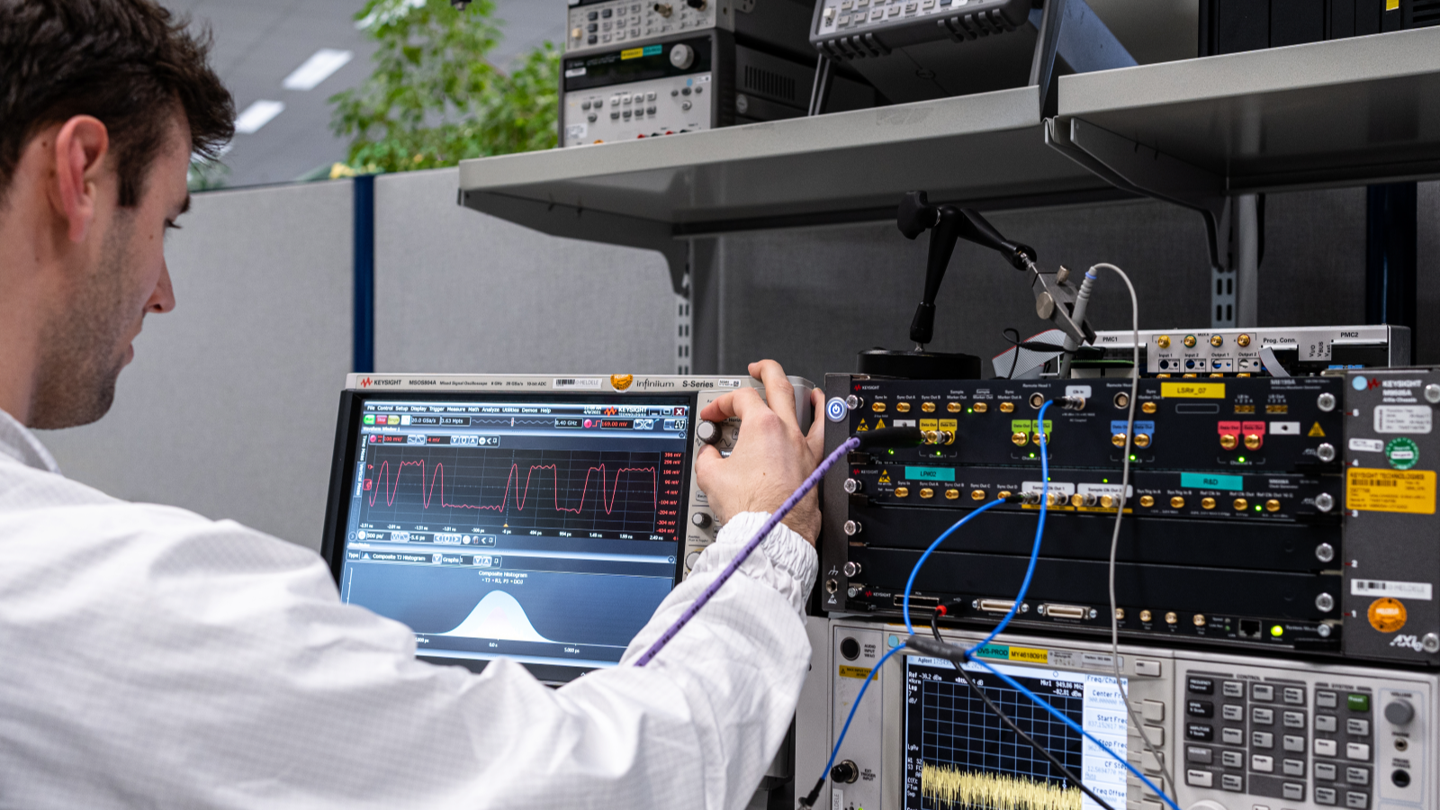 DP0033A High-Voltage Differential Probe, 200 MHz, 3,000V | Keysight